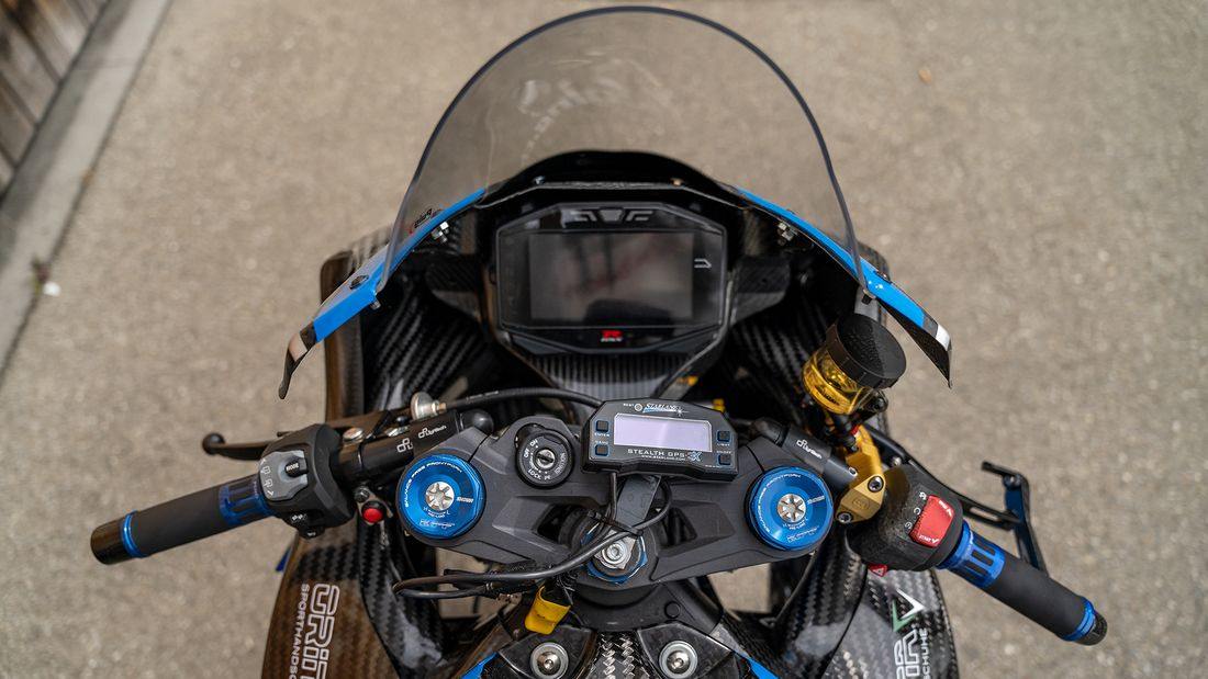 Custom Suzuki Gixxer from Raptik - Adrenaline Culture of Speed