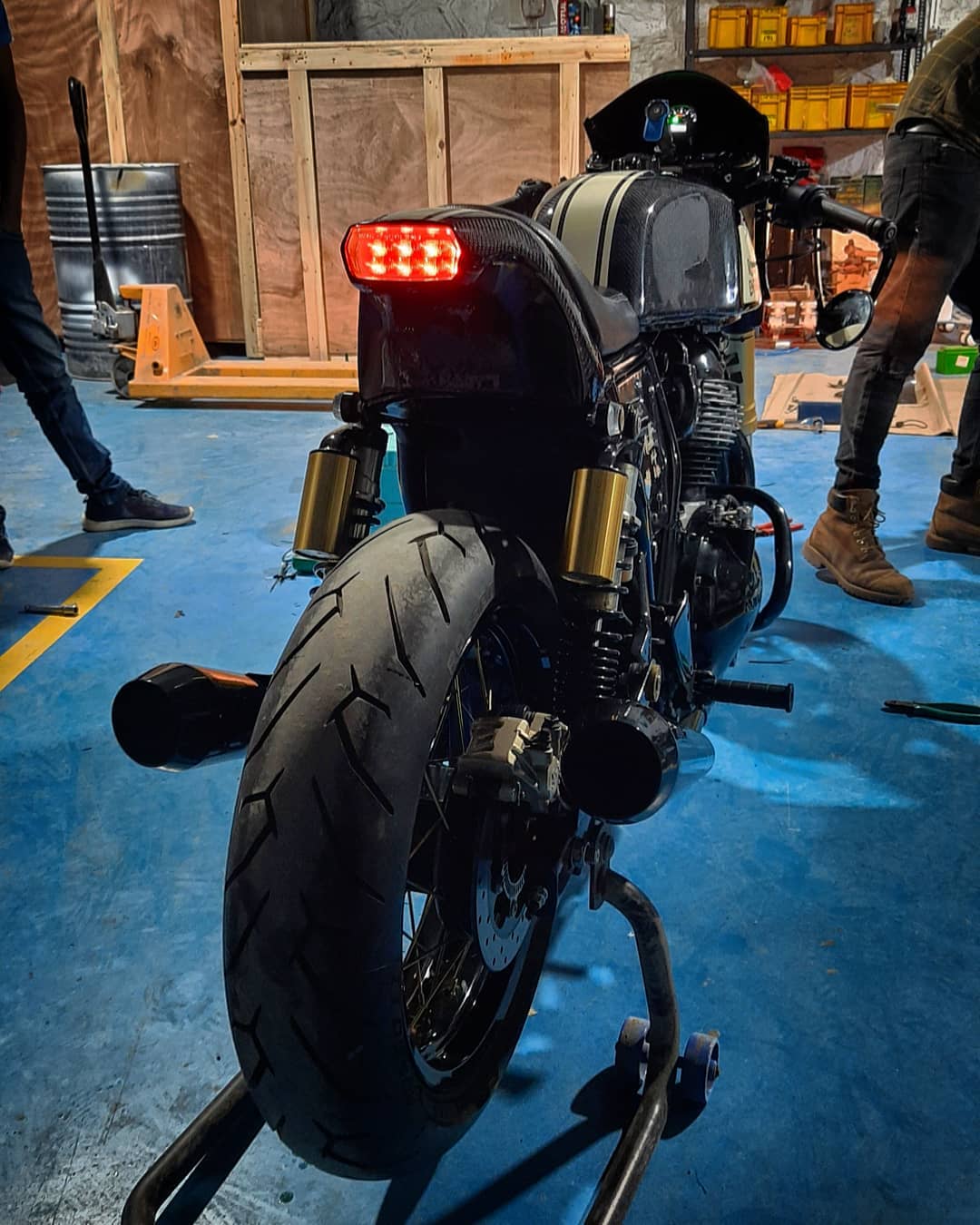 Custom Royal Enfield Continental GT 650 - Adrenaline Culture of Speed