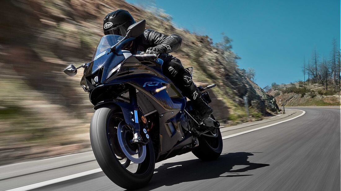 Yamaha unveils the new sensual and compact YZF-R7 - Adrenaline Culture ...