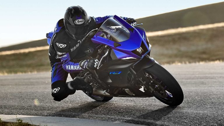 Yamaha unveils the new sensual and compact YZF-R7 - Adrenaline Culture ...
