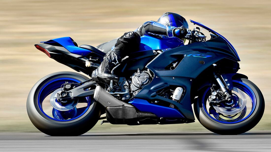 Yamaha unveils the new sensual and compact YZF-R7 - Adrenaline Culture ...