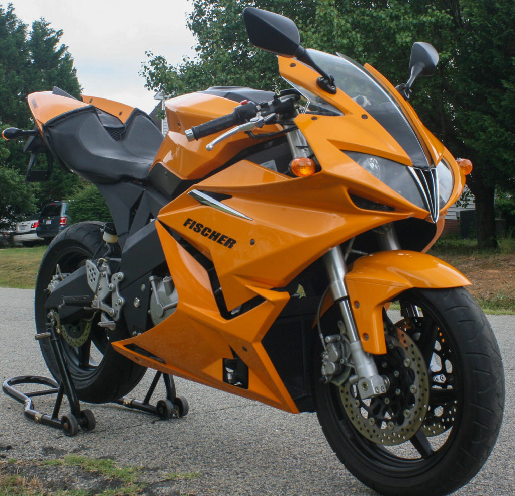 Hyosung Bobber 300 Review | Reviewmotors.co