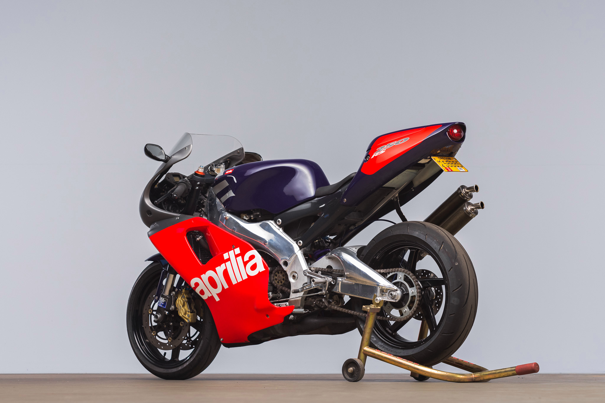 1995 Aprilia RS250 Loris Reggiani racing replica is on auction