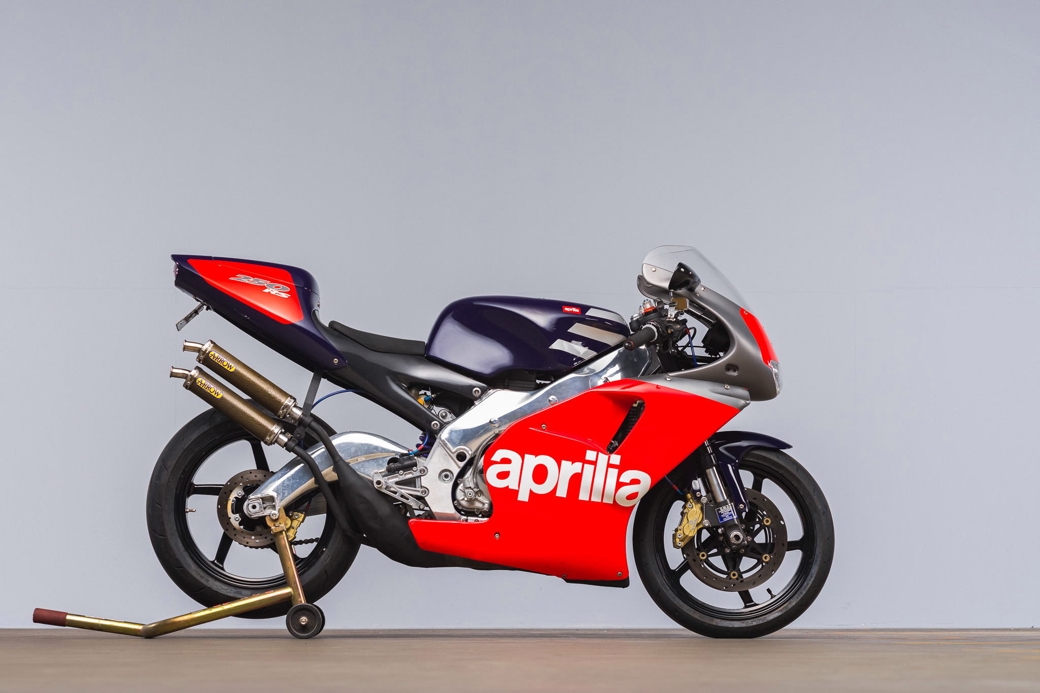 1995 Aprilia RS250 Loris Reggiani racing replica is on auction