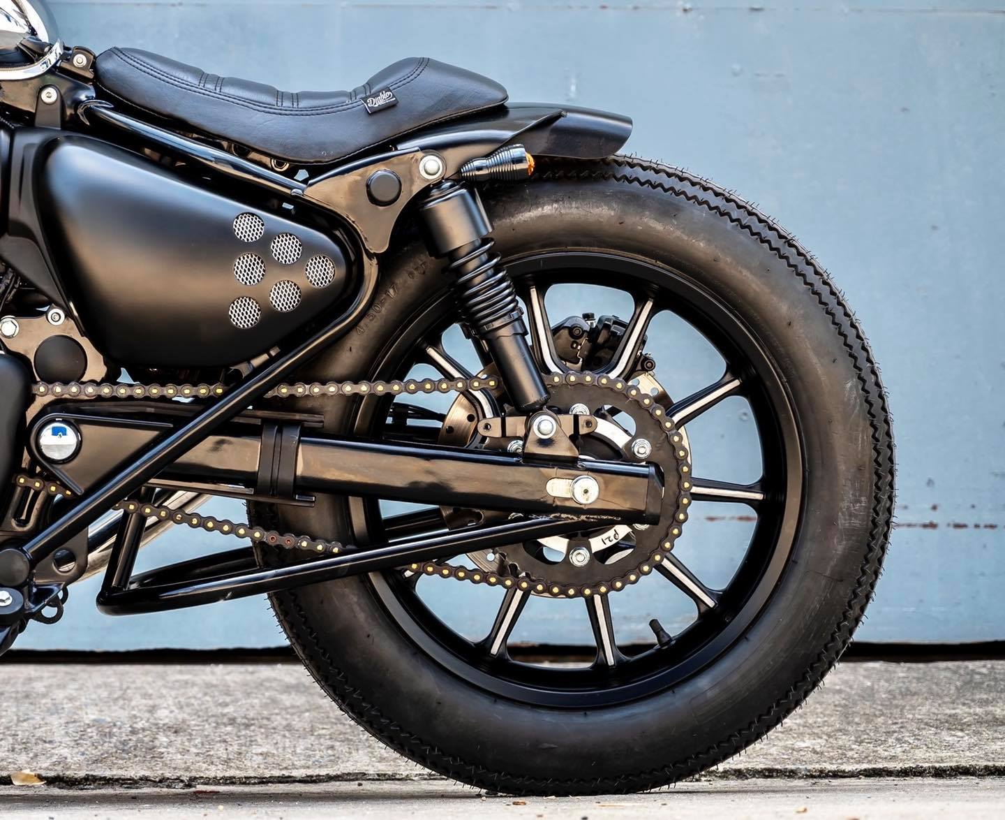 Custom Royal Enfield Meteor 350 Bobber is blown away by its design ...