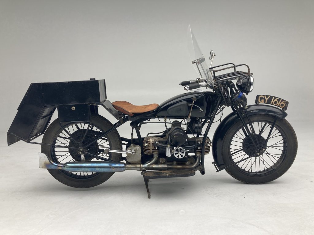 Fulton’s “One Man Caravan” with 1932 Douglas “Bulldog” - Adrenaline ...