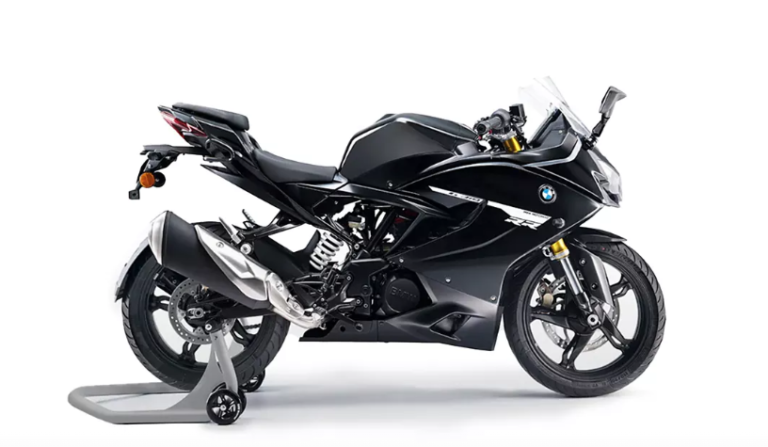 New BMW G 310 RR Cosmic Black 2 Paint Theme: A Look at the D