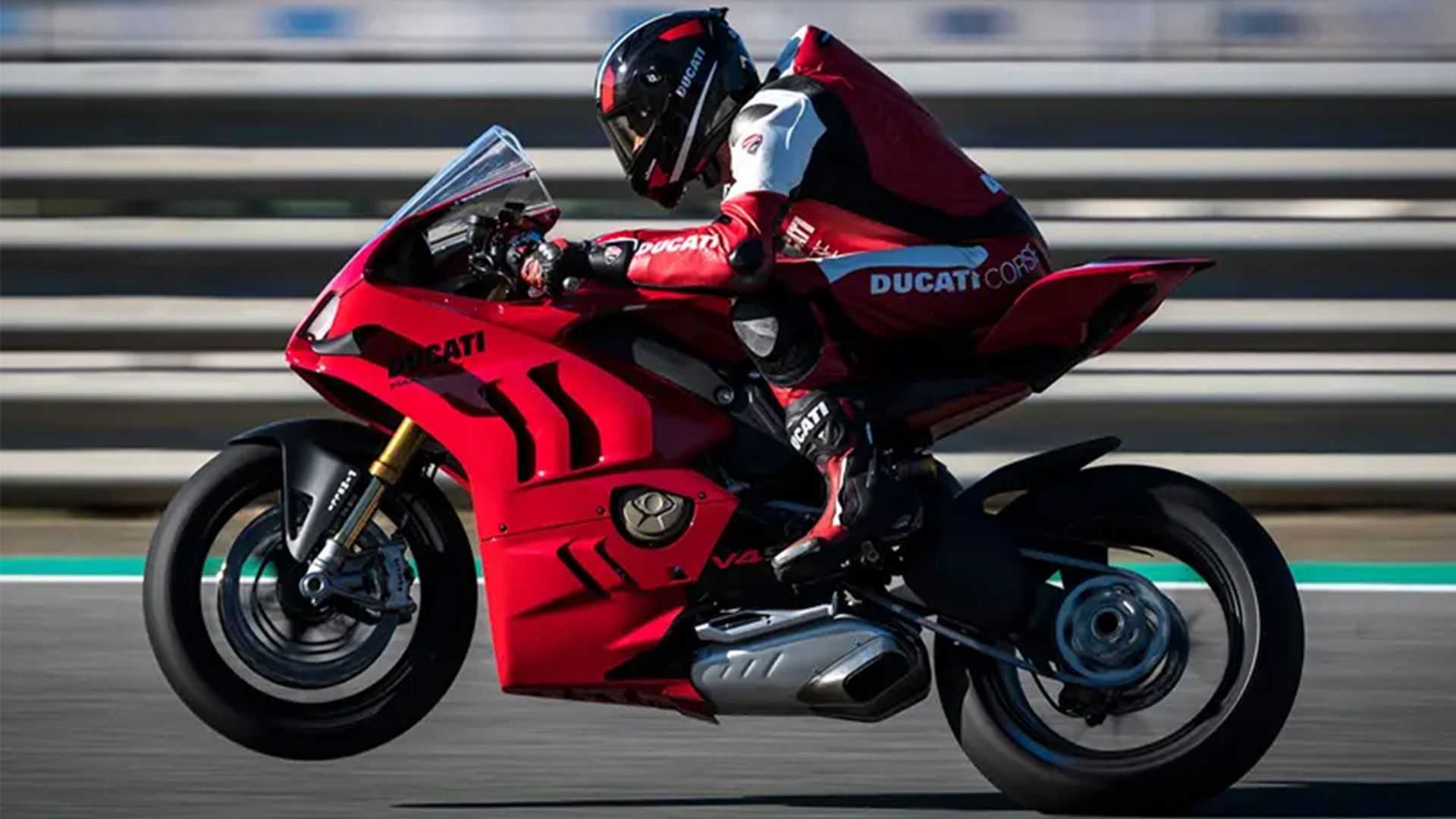 Ducati brings new 2023 V4 and V4S with minor updates