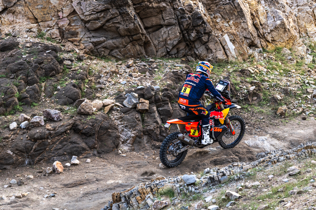 Take a look at Dakar Rally 2023 Stage 1