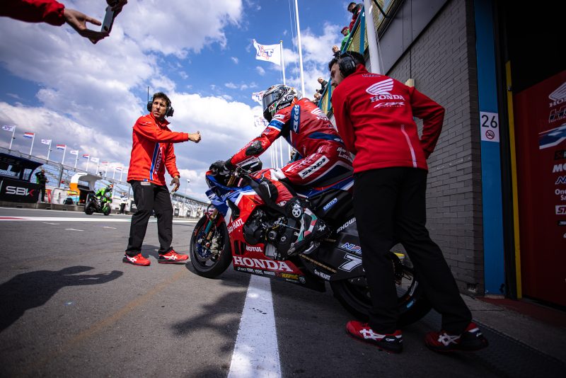 WSBK Team Honda HRC sets the pace at Assen.WSBK Team Honda H