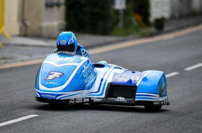 Callum Crowe sidecar passenger gets injured .Callum Crowe si