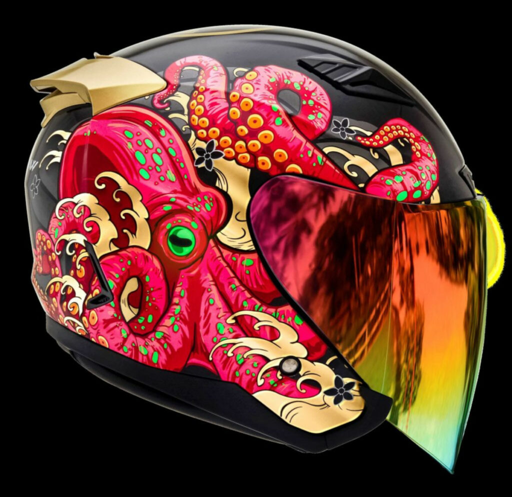 Gracshaw unveils new Japan edition helmets.Gracshaw unveils