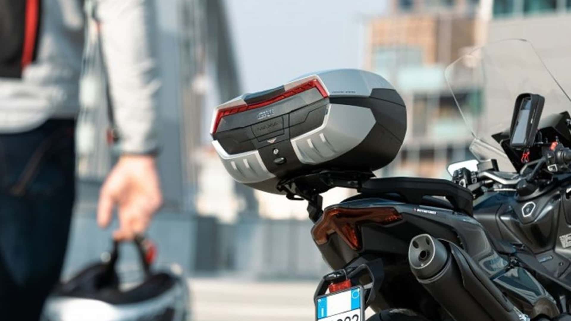 Givi Unveils Maxia 5, Its new top-of-the-line top box.Givi U
