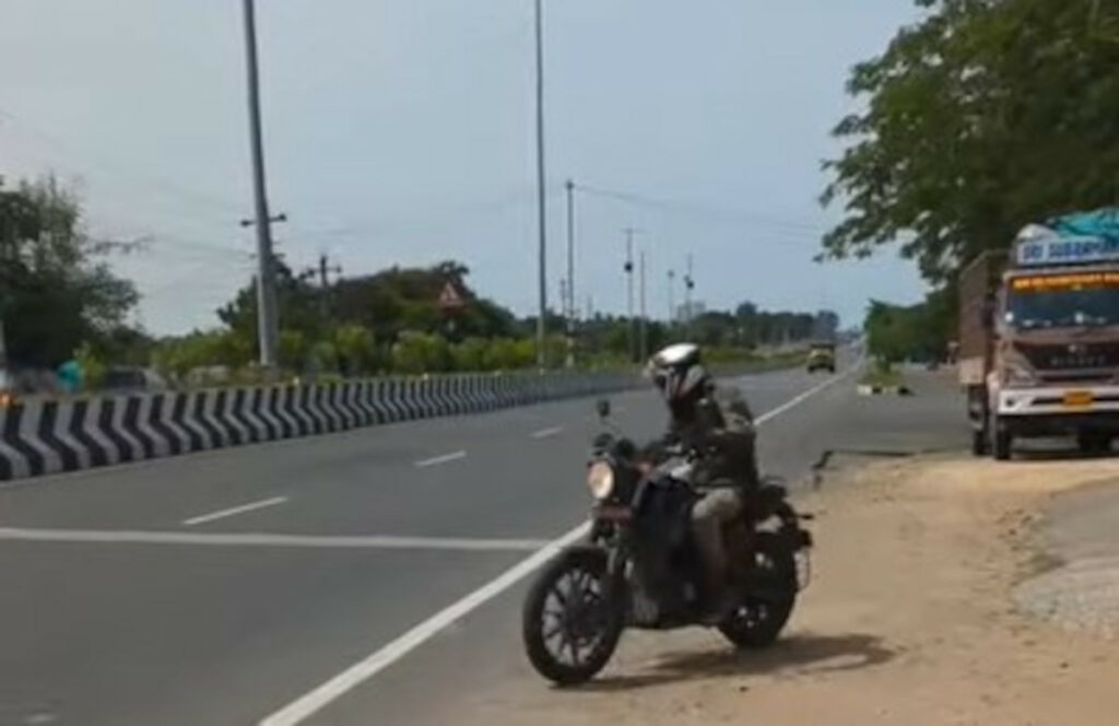 iIntroducing the New Royal Enfield Scram 411: Equipped with1