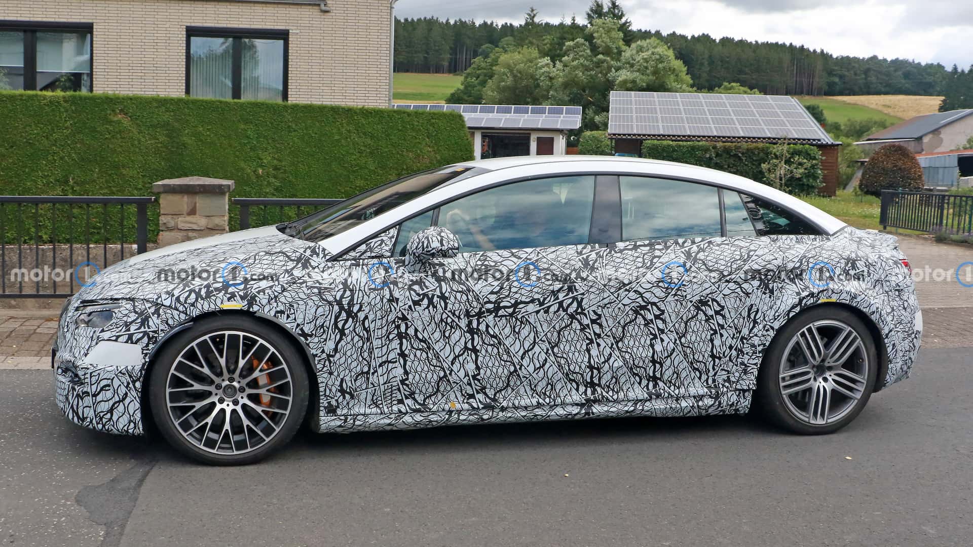 Mercedes-AMG GT4 EV: A 1,000-Horsepower Electric Sedan on the Horizon ...