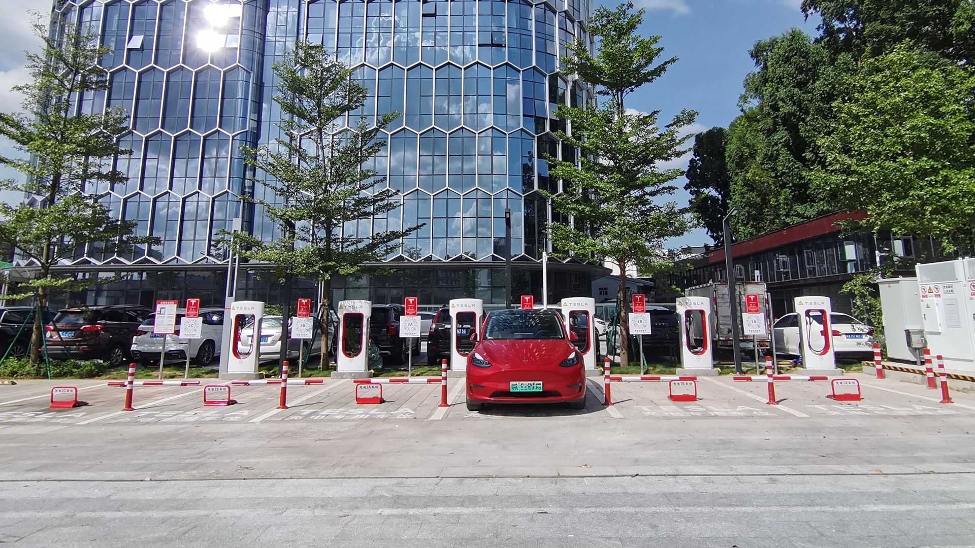 Tesla V4 Superchargers: Making EV Charging Easier and More Convenient ...