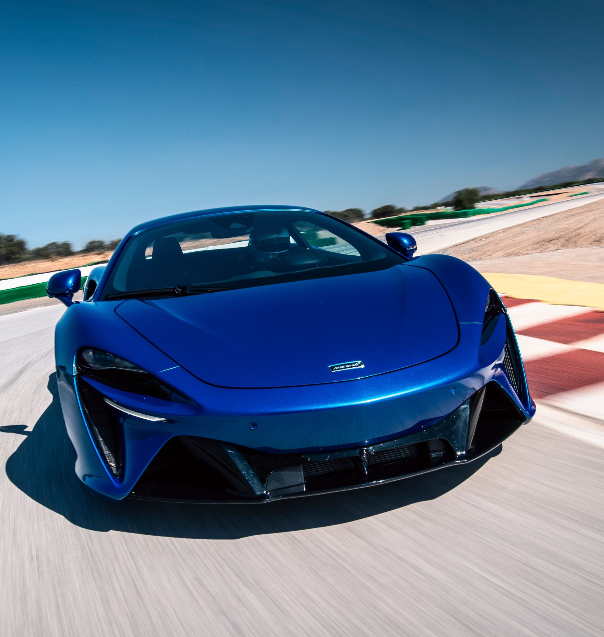 McLaren’s No-Budget Supercar Revolution: The New Artura Is Here to Stay ...