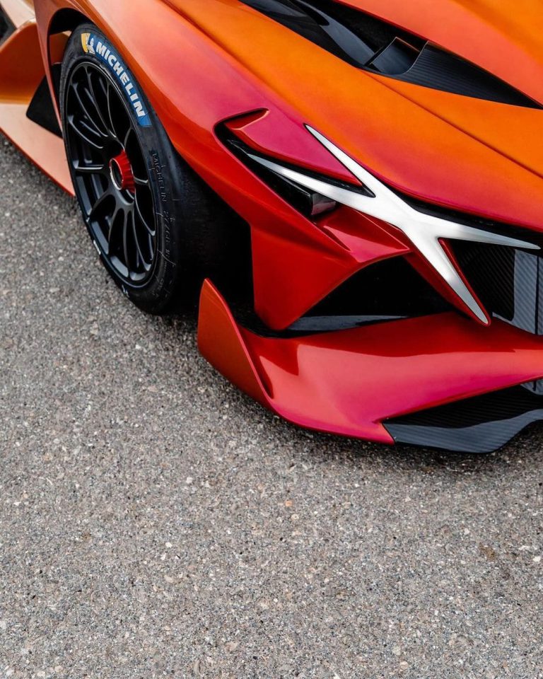 The New Apollo Evo: Unveiling the Carbon Dragon of Hypercars ...