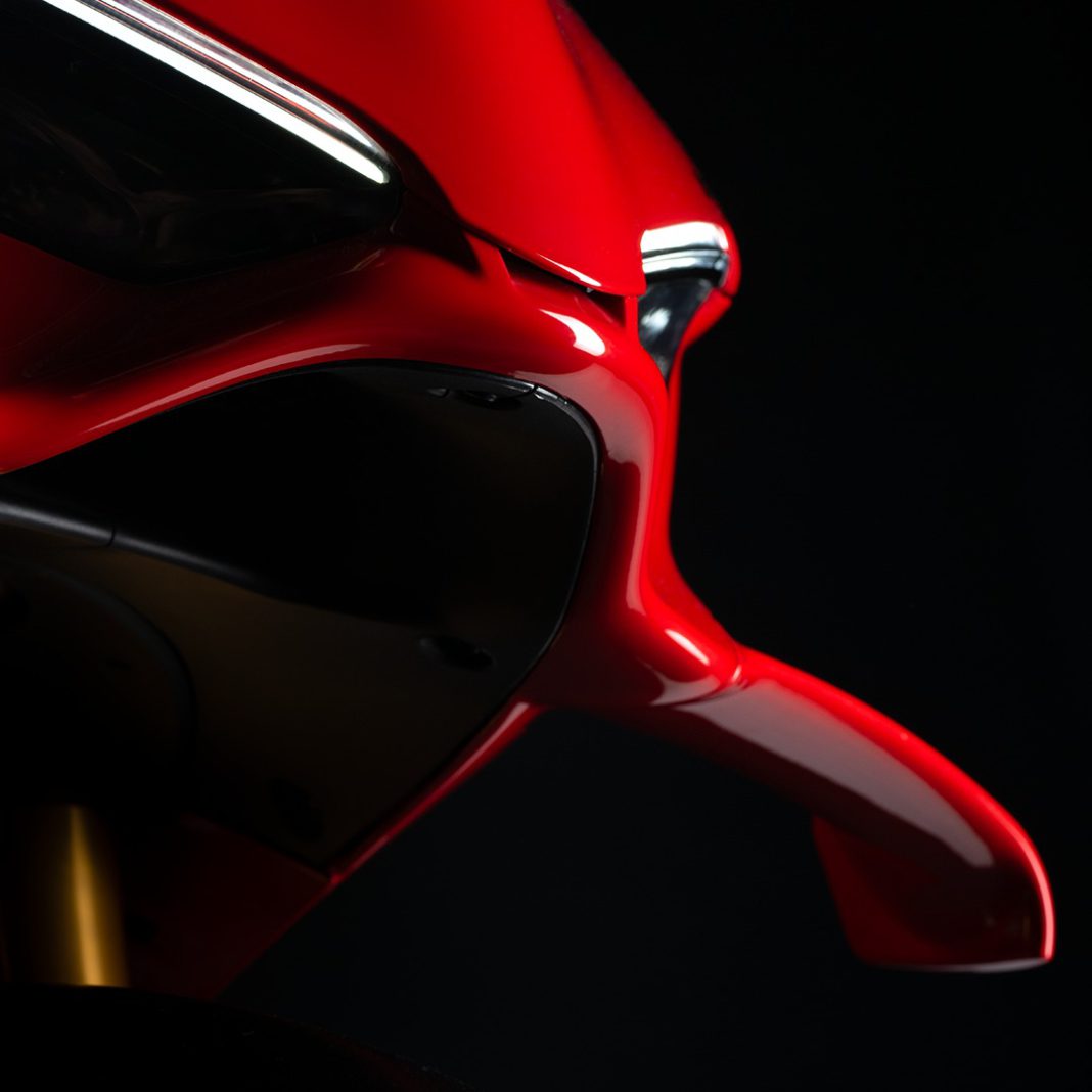 The New Ducati Panigale V4: The Apex of Superbiking Excellence ...