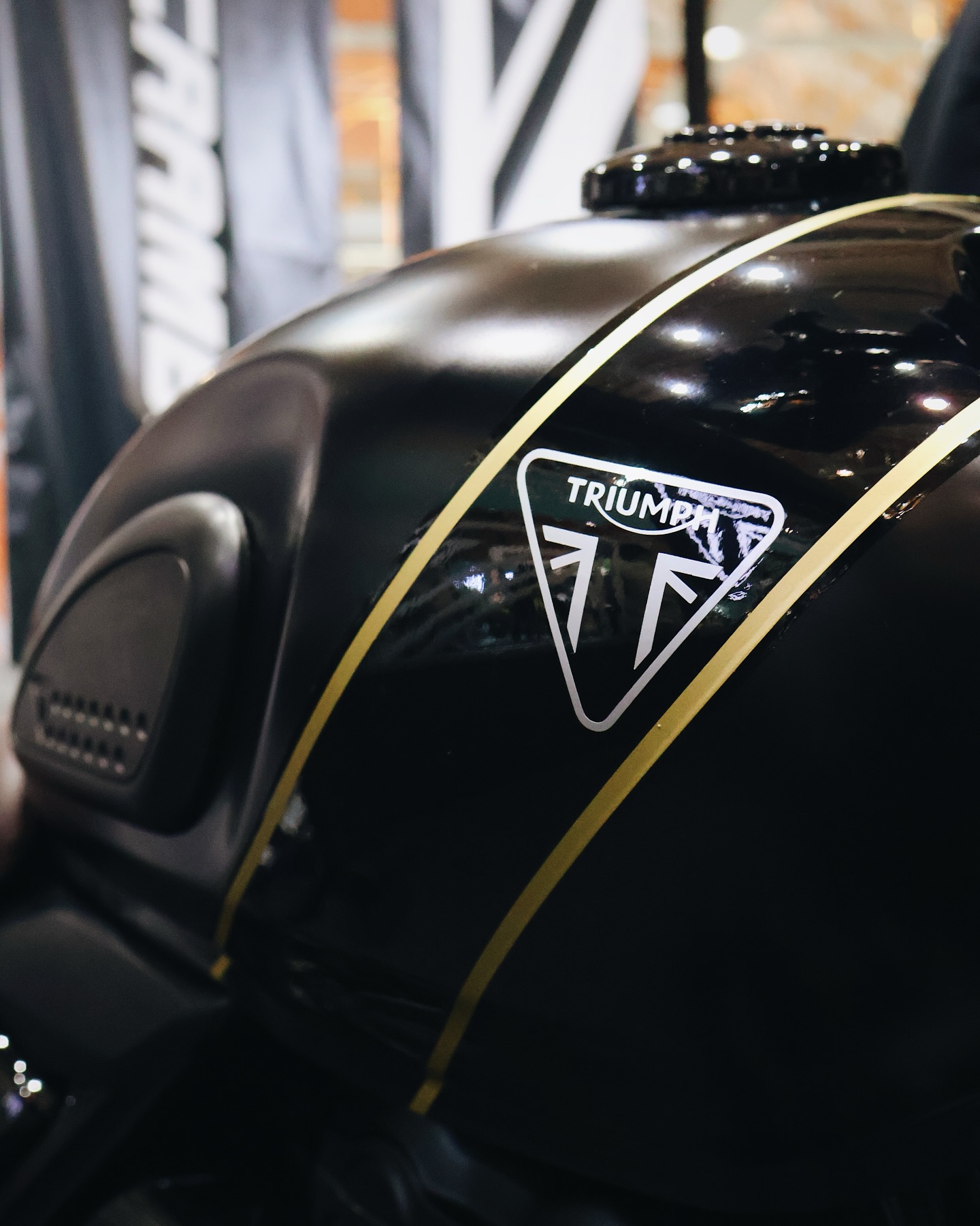 Triumph Malaysia’s First Ever New Scrambler 400X Custom - Adrenaline ...